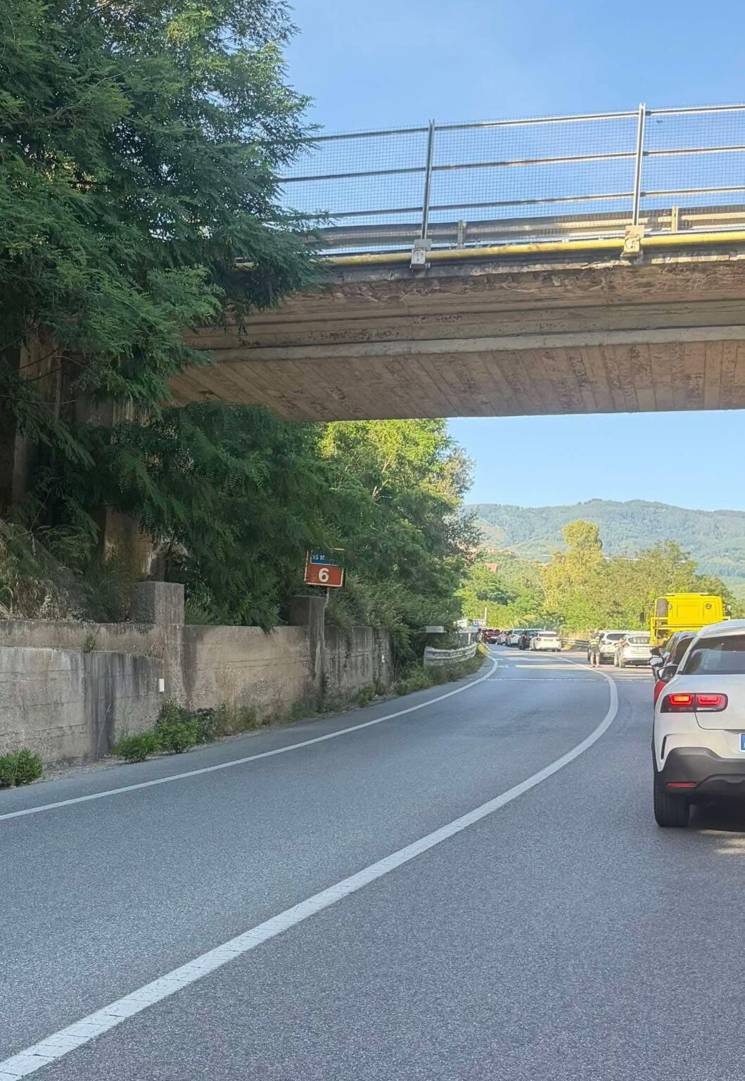 Tamponamento tra auto sulla statale 107 a Rovito: due feriti. Traffico ...